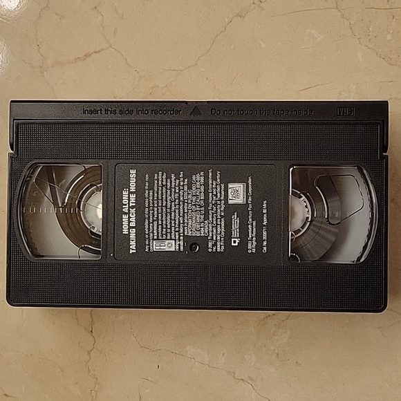 20th Century Studios | Media | 2th Century Fox Home Alone Taking Back ...